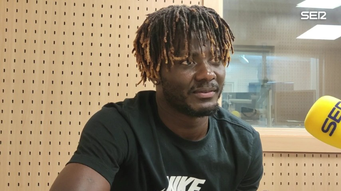 Bikoro: "Veo el fútbol como una gran fiesta y la gente paga por vernos ...