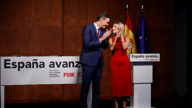 Elisa Garrido (PSOE) y Henar Moreno (IU) sobre el pacto entre Sánchez y ...