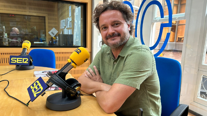 Carlos Espí, profesor titular de Historia del Arte de la UMU y ...